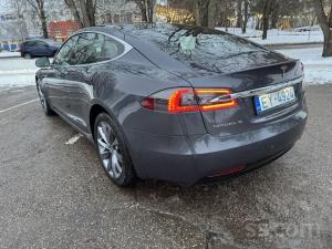 Grey Tesla Model S 2019 in Jurmala, with an engine capacity of 0.00 L and mileage of 170 thousand km for 29000 €, photo 3 on AUTOMOTO.COM.LV