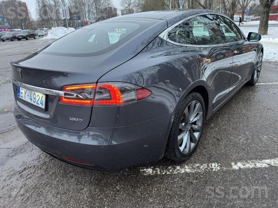 Grey Tesla Model S 2019 in Jurmala, with an engine capacity of 0.00 L and mileage of 170 thousand km for 29000 €, photo 5 on AUTOMOTO.COM.LV