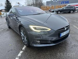 Grey Tesla Model S 2019 in Jurmala, with an engine capacity of 0.00 L and mileage of 170 thousand km for 29000 €, photo 7 on AUTOMOTO.COM.LV