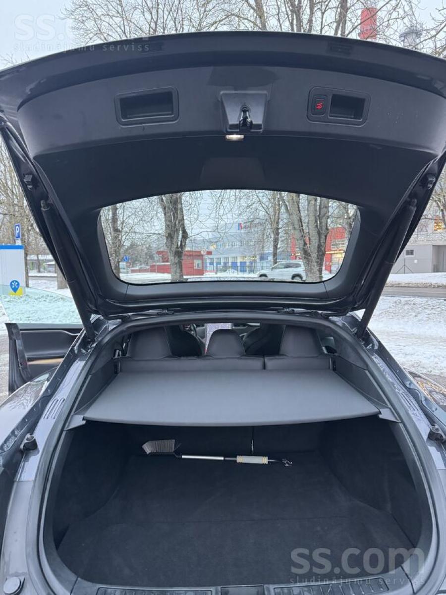 Grey Tesla Model S 2019 in Jurmala, with an engine capacity of 0.00 L and mileage of 170 thousand km for 29000 €, photo 21 on AUTOMOTO.COM.LV