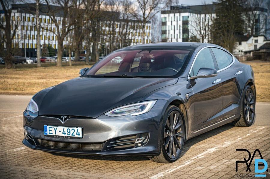Grey Tesla Model S 2019 in Riga, with an engine capacity of 0.00 L and mileage of 172 thousand km for 25990 €, photo 1 on AUTOMOTO.COM.LV