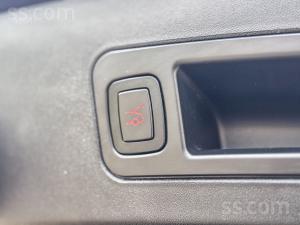 Grey Tesla Model S 2019 in Riga, with an engine capacity of 0.00 L and mileage of 129 thousand km for 34990 €, photo 13 on AUTOMOTO.COM.LV