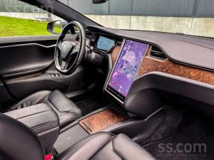 Grey Tesla Model S 2019 in Riga, with an engine capacity of 0.00 L and mileage of 129 thousand km for 34990 €, photo 15 on AUTOMOTO.COM.LV