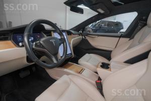 Grey Tesla Model S 2020 in Riga, with an engine capacity of 0.00 L and mileage of 157 thousand km for 33790 €, photo 13 on AUTOMOTO.COM.LV