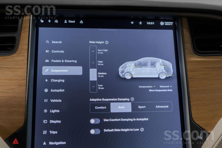 Grey Tesla Model S 2020 in Riga, with an engine capacity of 0.00 L and mileage of 157 thousand km for 33790 €, photo 26 on AUTOMOTO.COM.LV