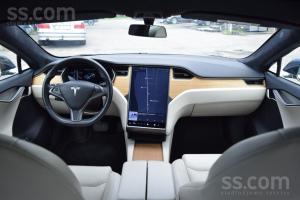 Grey Tesla Model S 2020 in Riga, with an engine capacity of 0.00 L and mileage of 102 thousand km for 26000 €, photo 5 on AUTOMOTO.COM.LV