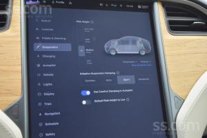 Grey Tesla Model S 2020 in Riga, with an engine capacity of 0.00 L and mileage of 102 thousand km for 26000 €, photo 15 on AUTOMOTO.COM.LV