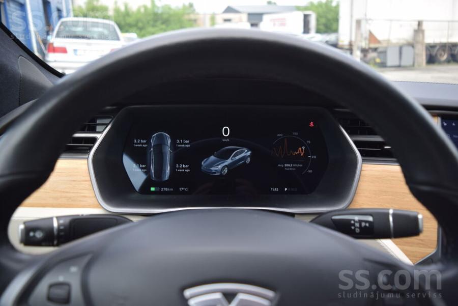 Grey Tesla Model S 2020 in Riga, with an engine capacity of 0.00 L and mileage of 102 thousand km for 26000 €, photo 18 on AUTOMOTO.COM.LV