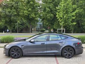 Grey Tesla Model S 2022 in Jurmala, with an engine capacity of 0.00 L and mileage of 32 thousand km for 55990 €, photo 3 on AUTOMOTO.COM.LV