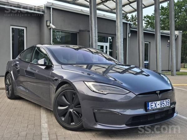 Grey Tesla Model S 2022 in Jurmala, with an engine capacity of 0.00 L and mileage of 49 thousand km for 49990 €, photo 1 on AUTOMOTO.COM.LV