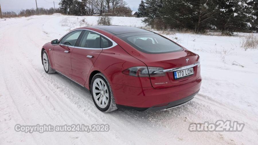 Tesla Model S 2014 in Keila, with an engine capacity of 0.00 L and mileage of 230 thousand km for 15000 €, photo 3 on AUTOMOTO.COM.LV