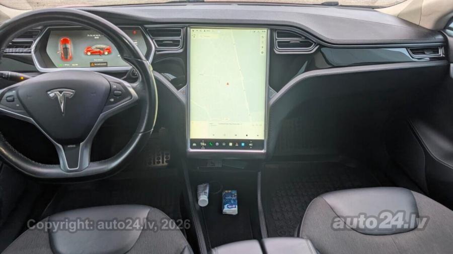 Tesla Model S 2014 in Keila, with an engine capacity of 0.00 L and mileage of 230 thousand km for 15000 €, photo 6 on AUTOMOTO.COM.LV