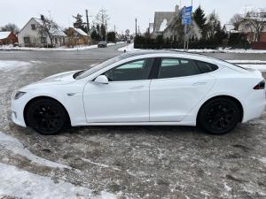 Tesla Model S 2016 in Marijampole, with an engine capacity of 0.00 L and mileage of 70 thousand km for 18999 €, photo 3 on AUTOMOTO.COM.LV