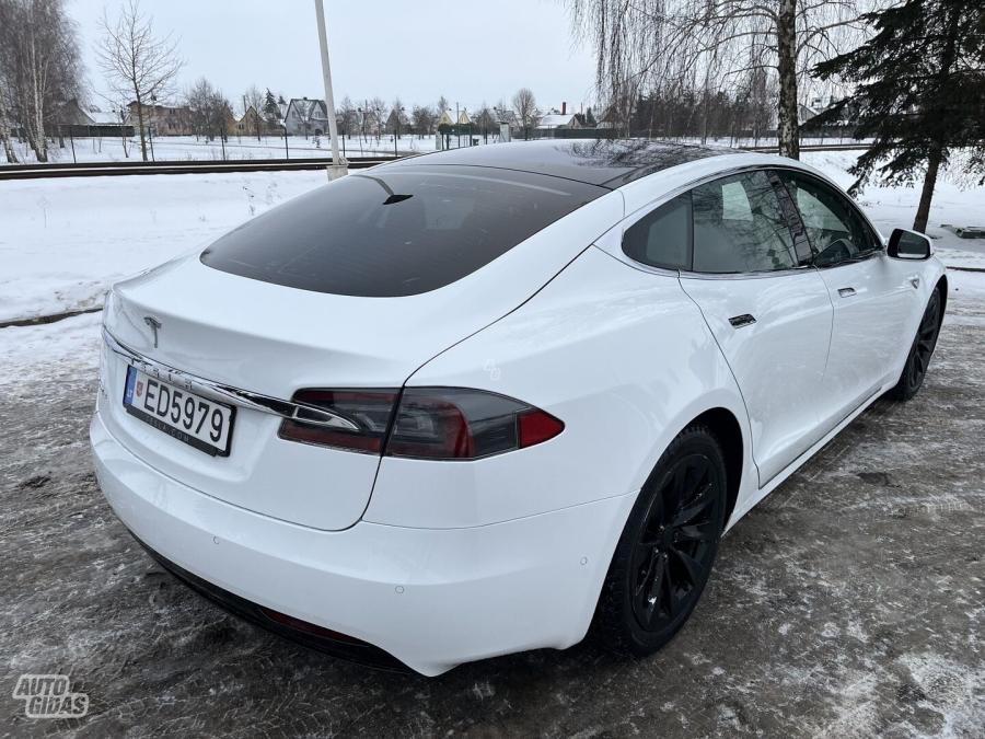 Tesla Model S 2016 in Marijampole, with an engine capacity of 0.00 L and mileage of 70 thousand km for 18999 €, photo 5 on AUTOMOTO.COM.LV