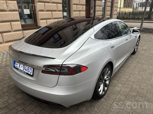 Tesla Model S 2017 in Riga, with an engine capacity of 0.00 L and mileage of 176 thousand km for 21550 €, photo 2 on AUTOMOTO.COM.LV