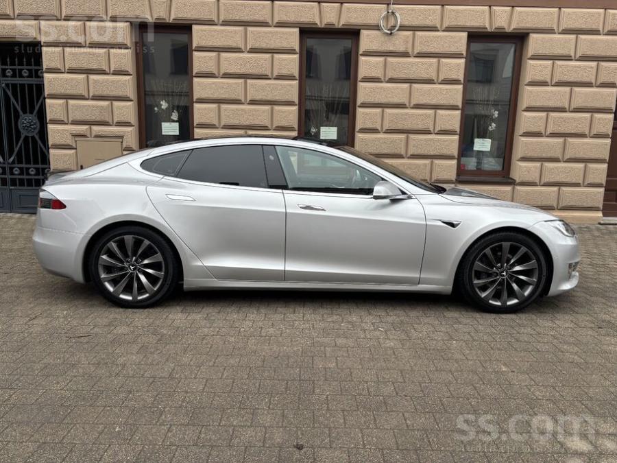Tesla Model S 2017 in Riga, with an engine capacity of 0.00 L and mileage of 176 thousand km for 21550 €, photo 3 on AUTOMOTO.COM.LV
