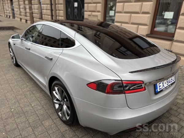 Tesla Model S 2017 in Riga, with an engine capacity of 0.00 L and mileage of 176 thousand km for 21550 €, photo 4 on AUTOMOTO.COM.LV