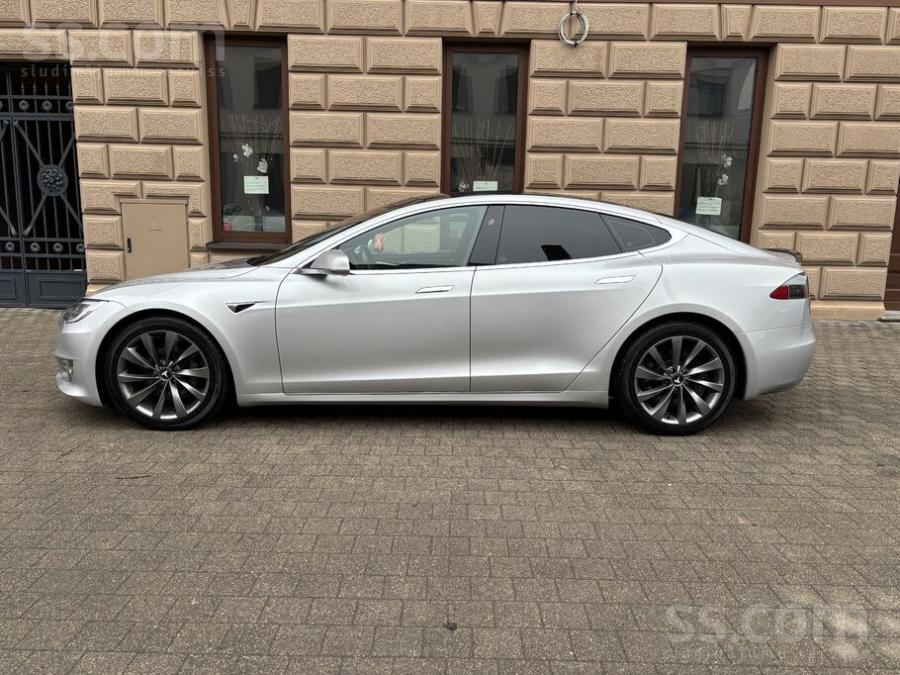 Tesla Model S 2017 in Riga, with an engine capacity of 0.00 L and mileage of 176 thousand km for 21550 €, photo 6 on AUTOMOTO.COM.LV