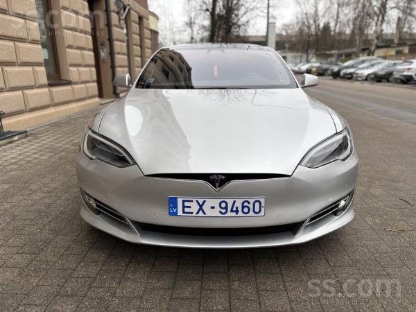 Tesla Model S 2017 in Riga, with an engine capacity of 0.00 L and mileage of 176 thousand km for 21550 €, photo 7 on AUTOMOTO.COM.LV