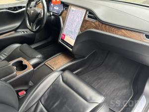 Tesla Model S 2017 in Riga, with an engine capacity of 0.00 L and mileage of 176 thousand km for 21550 €, photo 10 on AUTOMOTO.COM.LV