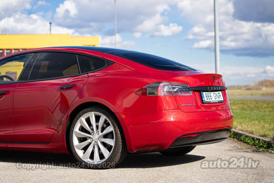 Tesla Model S 2018 Tallina, ar dzinēja tilpumu 0.00 L un nobraukumu 174 tūkst. km par 24990 €, foto 14 vietnē AUTOMOTO.COM.LV