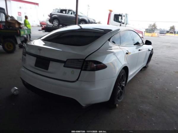 Tesla Model S 2023 Klaipėda, ar dzinēja tilpumu 0.00 L un nobraukumu 0 tūkst. km par 14500 €, foto 4 vietnē AUTOMOTO.COM.LV