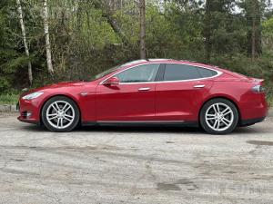 Sarkans Tesla Model S 2014 Liepāja, ar dzinēja tilpumu 0.00 L un nobraukumu 0 tūkst. km par 14999 €, foto 8 vietnē AUTOMOTO.COM.LV