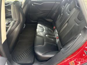 Sarkans Tesla Model S 2014 Liepāja, ar dzinēja tilpumu 0.00 L un nobraukumu 0 tūkst. km par 14999 €, foto 10 vietnē AUTOMOTO.COM.LV