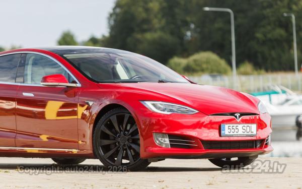 Red Tesla Model S 2018 in Tallinn, with an engine capacity of 0.00 L and mileage of 150 thousand km for 26500 €, photo 6 on AUTOMOTO.COM.LV