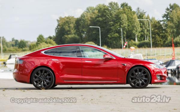 Red Tesla Model S 2018 in Tallinn, with an engine capacity of 0.00 L and mileage of 150 thousand km for 26500 €, photo 7 on AUTOMOTO.COM.LV