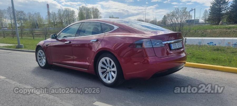 Red Tesla Model S 2019 in Tallinn, with an engine capacity of 0.00 L and mileage of 105 thousand km for 31000 €, photo 3 on AUTOMOTO.COM.LV