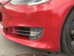 Red Tesla Model S 2020 in Vilnius, with an engine capacity of 0.00 L and mileage of 278 thousand km for 26950 €, photo 19 on AUTOMOTO.COM.LV