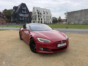 Sarkans Tesla Model S 2020 Klaipėda, ar dzinēja tilpumu 0.00 L un nobraukumu 52 tūkst. km par 28250 €, foto 3 vietnē AUTOMOTO.COM.LV