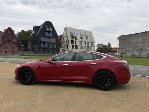 Sarkans Tesla Model S 2020 Klaipėda, ar dzinēja tilpumu 0.00 L un nobraukumu 52 tūkst. km par 28250 €, foto 5 vietnē AUTOMOTO.COM.LV