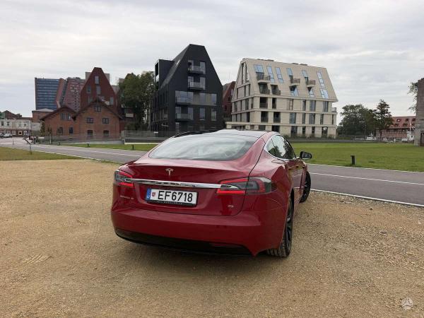 Sarkans Tesla Model S 2020 Klaipėda, ar dzinēja tilpumu 0.00 L un nobraukumu 52 tūkst. km par 28250 €, foto 6 vietnē AUTOMOTO.COM.LV