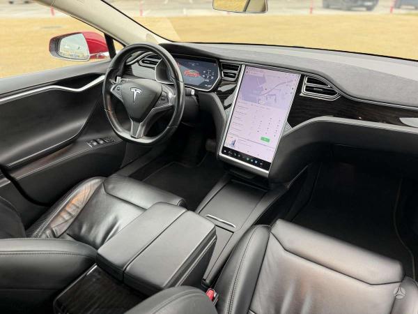 Sarkans Tesla Model S 2020 Klaipėda, ar dzinēja tilpumu 0.00 L un nobraukumu 52 tūkst. km par 28250 €, foto 9 vietnē AUTOMOTO.COM.LV