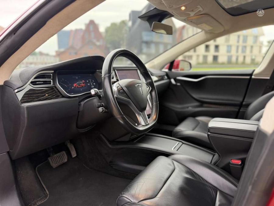 Sarkans Tesla Model S 2020 Klaipėda, ar dzinēja tilpumu 0.00 L un nobraukumu 52 tūkst. km par 28250 €, foto 11 vietnē AUTOMOTO.COM.LV