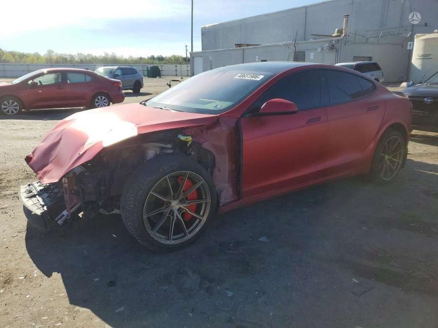 Sarkans Tesla Model S 2021 Klaipėda, ar dzinēja tilpumu 0.00 L un nobraukumu 92 tūkst. km par 23500 €, foto 5 vietnē AUTOMOTO.COM.LV
