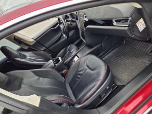 Sarkans Tesla Model S 2014 Marijampole, ar dzinēja tilpumu 0.00 L un nobraukumu 126 tūkst. km par 11500 €, foto 12 vietnē AUTOMOTO.COM.LV