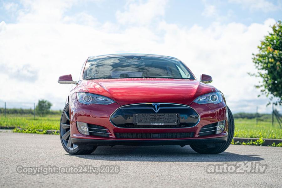 Sarkans Tesla Model S 2015 Tartu, ar dzinēja tilpumu 0.00 L un nobraukumu 178 tūkst. km par 19999 €, foto 4 vietnē AUTOMOTO.COM.LV
