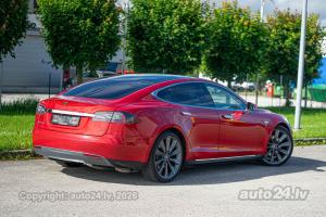 Sarkans Tesla Model S 2015 Tartu, ar dzinēja tilpumu 0.00 L un nobraukumu 178 tūkst. km par 19999 €, foto 6 vietnē AUTOMOTO.COM.LV