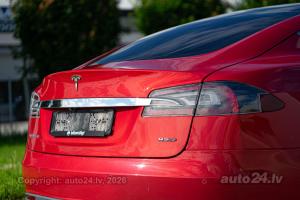 Sarkans Tesla Model S 2015 Tartu, ar dzinēja tilpumu 0.00 L un nobraukumu 178 tūkst. km par 19999 €, foto 8 vietnē AUTOMOTO.COM.LV