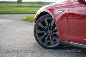 Sarkans Tesla Model S 2015 Tartu, ar dzinēja tilpumu 0.00 L un nobraukumu 178 tūkst. km par 19999 €, foto 15 vietnē AUTOMOTO.COM.LV