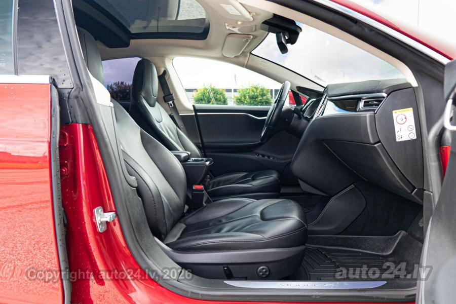 Sarkans Tesla Model S 2015 Tartu, ar dzinēja tilpumu 0.00 L un nobraukumu 178 tūkst. km par 19999 €, foto 16 vietnē AUTOMOTO.COM.LV