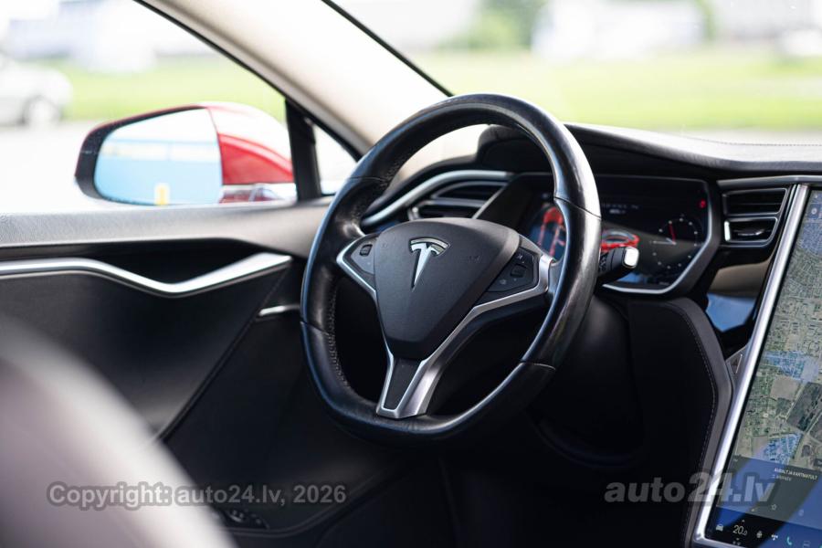 Sarkans Tesla Model S 2015 Tartu, ar dzinēja tilpumu 0.00 L un nobraukumu 178 tūkst. km par 19999 €, foto 19 vietnē AUTOMOTO.COM.LV