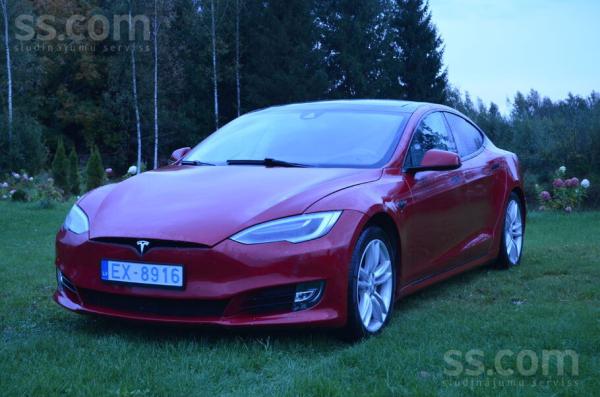 Sarkans Tesla Model S 2015 Rīga, ar dzinēja tilpumu 0.00 L un nobraukumu 260 tūkst. km par 18900 €, foto 4 vietnē AUTOMOTO.COM.LV