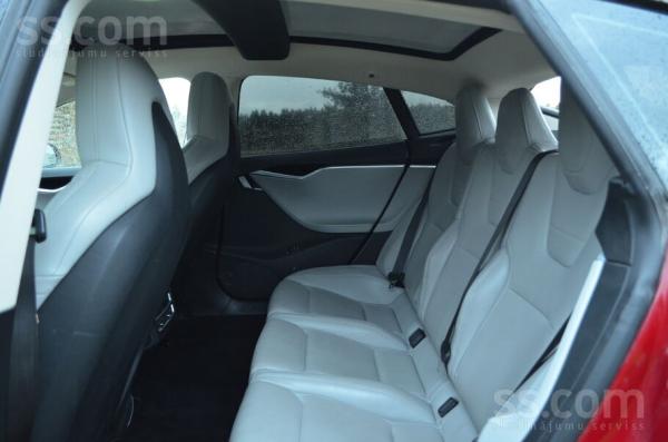 Sarkans Tesla Model S 2015 Rīga, ar dzinēja tilpumu 0.00 L un nobraukumu 260 tūkst. km par 18900 €, foto 10 vietnē AUTOMOTO.COM.LV