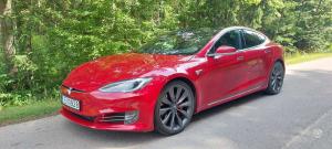 Sarkans Tesla Model S 2016 Kauņa, ar dzinēja tilpumu 0.00 L un nobraukumu 200 tūkst. km par 18300 €, foto 8 vietnē AUTOMOTO.COM.LV
