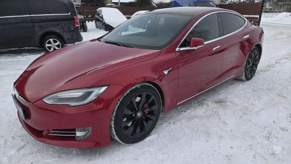 Sarkans Tesla Model S 2017 Tauragė, ar dzinēja tilpumu 0.00 L un nobraukumu 22 tūkst. km par 26800 €, foto 1 vietnē AUTOMOTO.COM.LV