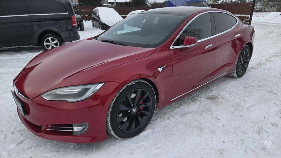 Sarkans Tesla Model S 2017 Tauragė, ar dzinēja tilpumu 0.00 L un nobraukumu 22 tūkst. km par 26800 €, foto 1 vietnē AUTOMOTO.COM.LV